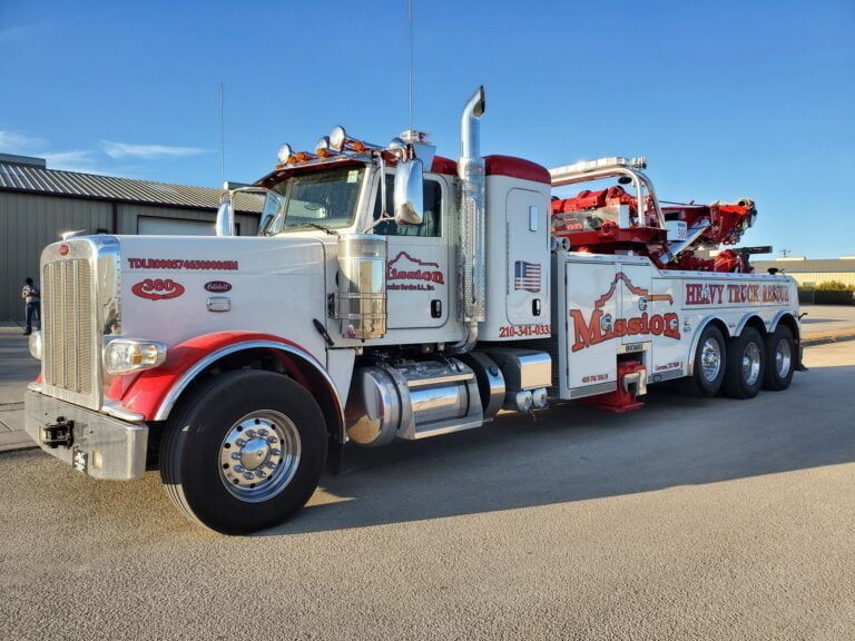 Heavy Duty Winching and Recovery Service | Mission Wrecker Houston