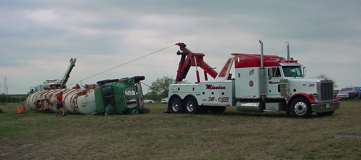 Heavy Duty Winching and Recovery Service | Mission Wrecker Houston